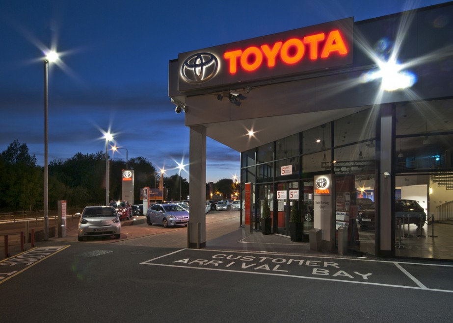 Jemca Toyota | Lyndon Douglas Architectural Photography, Architectural ...